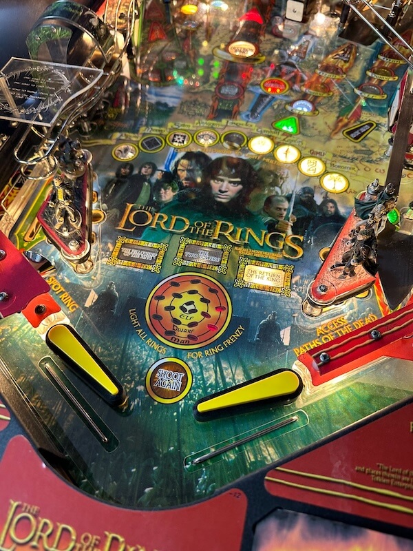 Flippers Stern Belgique - Neuf et occasion | High Volltage Pinball